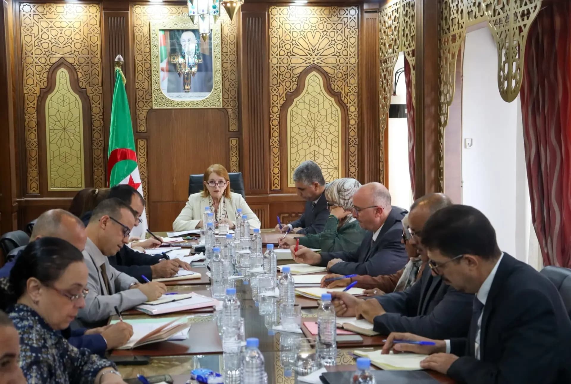 Mme Meddahi préside une réunion de coordination consacrée à l ...