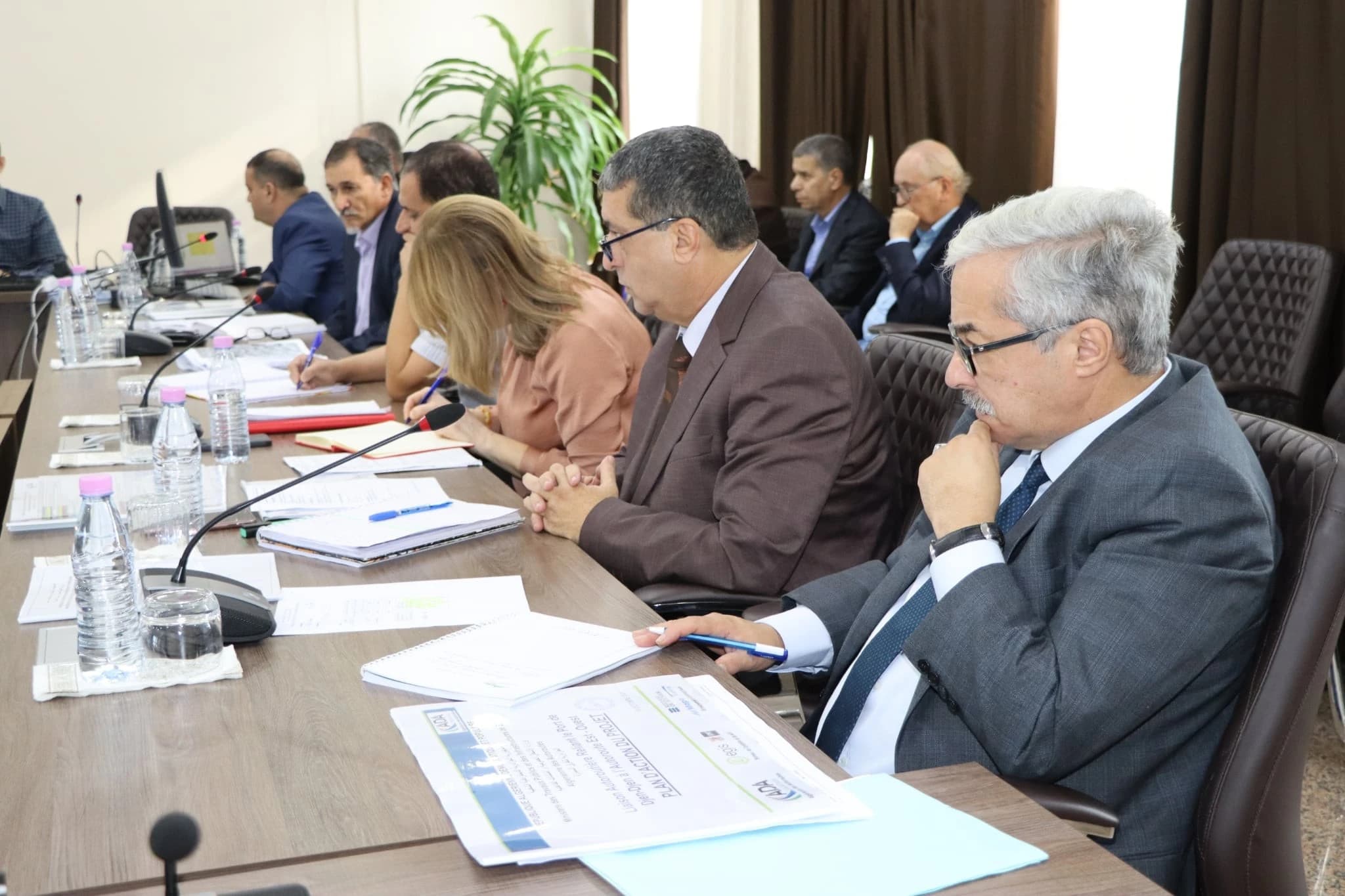 Réunion sur le suivi du projet de la pénétrante autoroutière Djen Djen ...