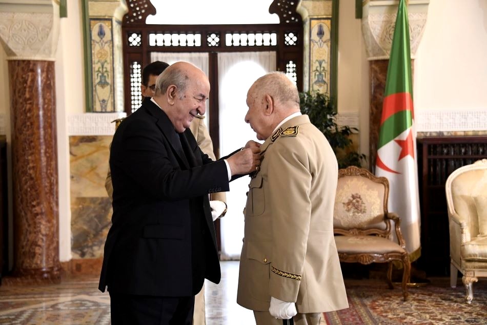 Institution d'une médaille de l'ANP et de médailles militaires ...