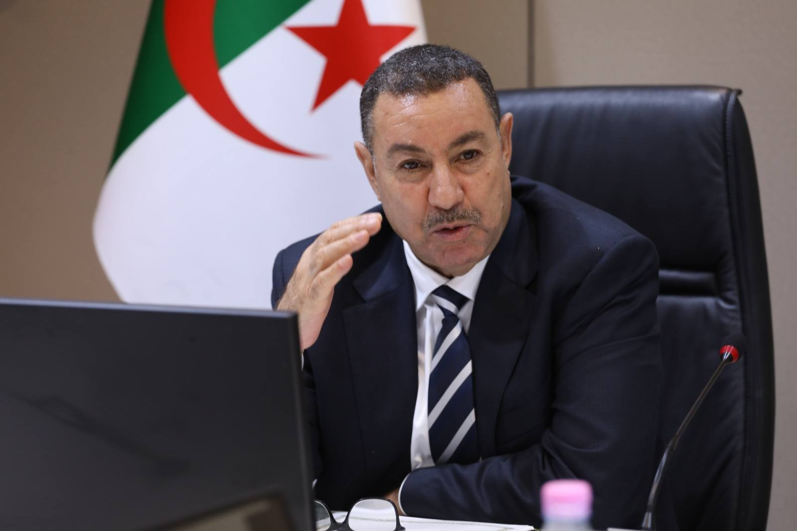 Chargé par le président de la République, M. Sayoud se rend à M'sila ...